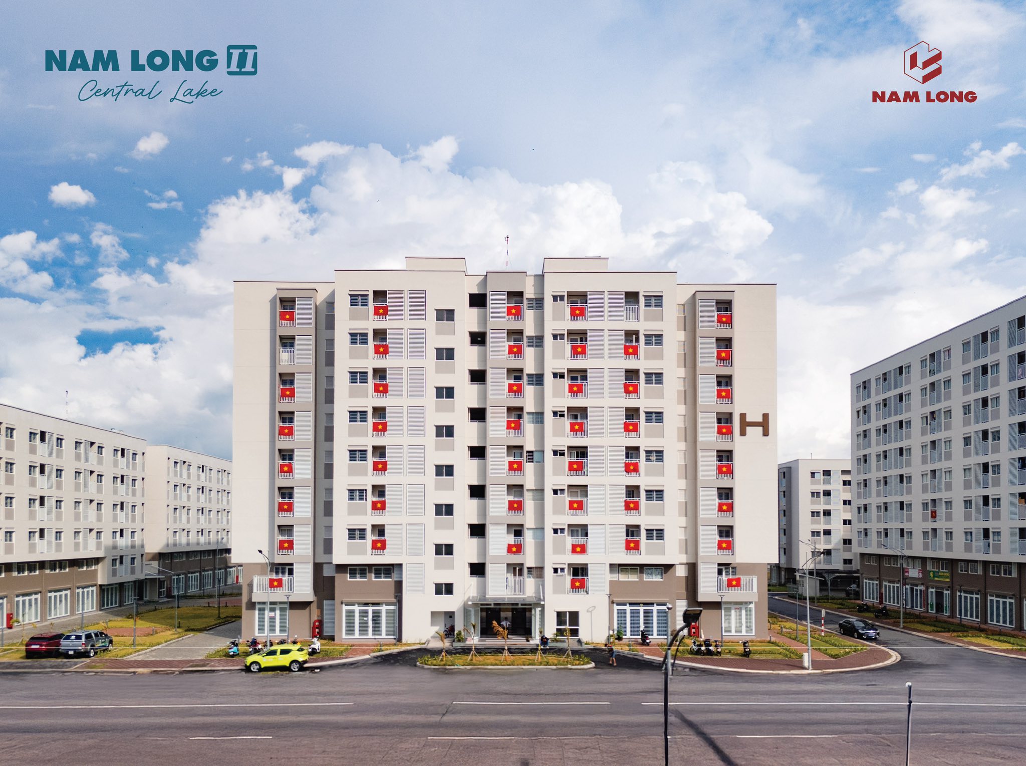 NAM LONG II CENTRAL LAKE RỰC RỠ CỜ HOA CHÀO ĐẠI LỄ